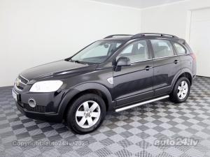 Black Chevrolet Captiva 2008 in Tallinn, with an engine capacity of 2.00 L and mileage of 299 thousand km for 2399 €, photo 3 on AUTOMOTO.COM.LV