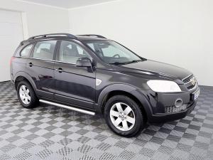 Melns Chevrolet Captiva 2008 Tallina, ar dzinēja tilpumu 2.00 L un nobraukumu 299 tūkst. km par 2399 €, foto  vietnē AUTOMOTO.COM.LV