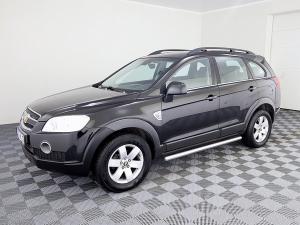 Melns Chevrolet Captiva 2008 Tallina, ar dzinēja tilpumu 2.00 L un nobraukumu 299 tūkst. km par 2399 €, foto 3 vietnē AUTOMOTO.COM.LV
