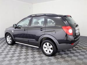 Melns Chevrolet Captiva 2008 Tallina, ar dzinēja tilpumu 2.00 L un nobraukumu 299 tūkst. km par 2399 €, foto 13 vietnē AUTOMOTO.COM.LV