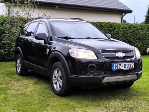 Black Chevrolet Captiva 2008 in Riga, with an engine capacity of 2.00 L and mileage of 302 thousand km for 4100 €, photo 3 on AUTOMOTO.COM.LV