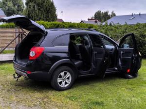 Black Chevrolet Captiva 2008 in Riga, with an engine capacity of 2.00 L and mileage of 302 thousand km for 4100 €, photo 9 on AUTOMOTO.COM.LV