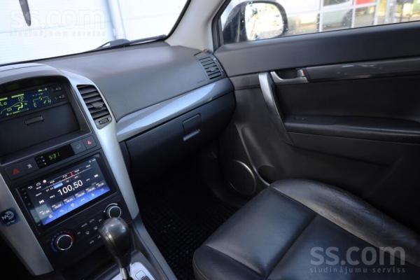 Melns Chevrolet Captiva 2008 Rīga, ar dzinēja tilpumu 2.00 L un nobraukumu 194 tūkst. km par 1995 €, foto 8 vietnē AUTOMOTO.COM.LV