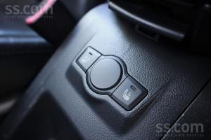 Melns Chevrolet Captiva 2008 Rīga, ar dzinēja tilpumu 2.00 L un nobraukumu 194 tūkst. km par 1995 €, foto 23 vietnē AUTOMOTO.COM.LV