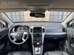 Melns Chevrolet Captiva 2008 Rīga, ar dzinēja tilpumu 2.00 L un nobraukumu 271 tūkst. km par 2700 €, foto 8 vietnē AUTOMOTO.COM.LV