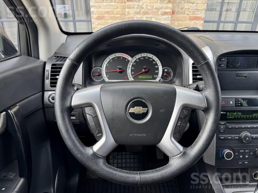 Melns Chevrolet Captiva 2008 Rīga, ar dzinēja tilpumu 2.00 L un nobraukumu 271 tūkst. km par 2700 €, foto 9 vietnē AUTOMOTO.COM.LV