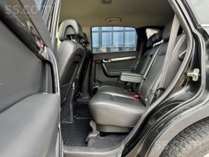 Melns Chevrolet Captiva 2008 Rīga, ar dzinēja tilpumu 2.00 L un nobraukumu 271 tūkst. km par 2700 €, foto 13 vietnē AUTOMOTO.COM.LV