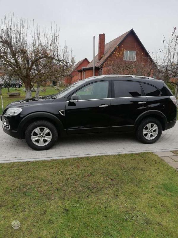 Melns Chevrolet Captiva 2009 Kėdainiai, ar dzinēja tilpumu 2.00 L un nobraukumu 234 tūkst. km par 3000 €, foto 2 vietnē AUTOMOTO.COM.LV