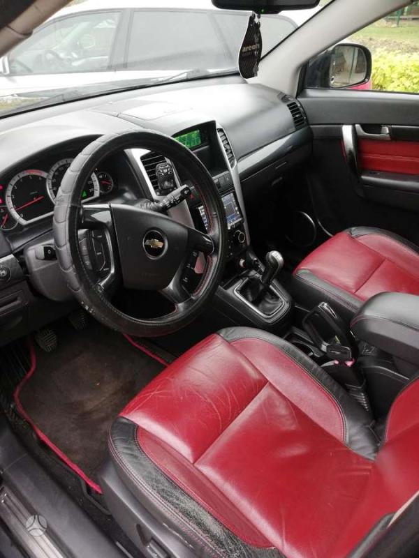 Melns Chevrolet Captiva 2009 Kėdainiai, ar dzinēja tilpumu 2.00 L un nobraukumu 234 tūkst. km par 3000 €, foto 7 vietnē AUTOMOTO.COM.LV