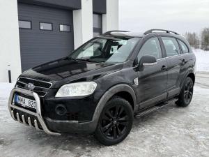 Melns Chevrolet Captiva 2009 Viļņa, ar dzinēja tilpumu 1.99 L un nobraukumu 331 tūkst. km par 3200 €, foto  vietnē AUTOMOTO.COM.LV