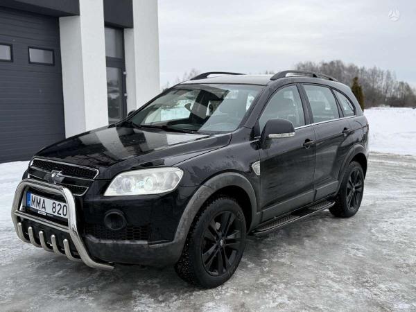 Melns Chevrolet Captiva 2009 Viļņa, ar dzinēja tilpumu 1.99 L un nobraukumu 331 tūkst. km par 3200 €, foto 6 vietnē AUTOMOTO.COM.LV