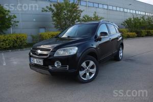 Melns Chevrolet Captiva 2009 Rīga, ar dzinēja tilpumu 2.00 L un nobraukumu 178 tūkst. km par 4490 €, foto  vietnē AUTOMOTO.COM.LV