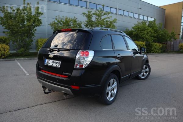 Melns Chevrolet Captiva 2009 Rīga, ar dzinēja tilpumu 2.00 L un nobraukumu 178 tūkst. km par 4490 €, foto 4 vietnē AUTOMOTO.COM.LV