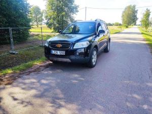 Melns Chevrolet Captiva 2009 Panevēža, ar dzinēja tilpumu 2.00 L un nobraukumu 280 tūkst. km par 2550 €, foto  vietnē AUTOMOTO.COM.LV