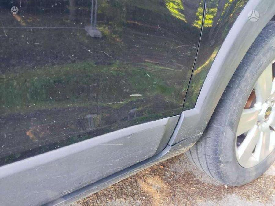 Melns Chevrolet Captiva 2009 Panevēža, ar dzinēja tilpumu 2.00 L un nobraukumu 280 tūkst. km par 2550 €, foto 10 vietnē AUTOMOTO.COM.LV