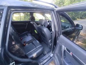 Black Chevrolet Captiva 2009 in Panevezys, with an engine capacity of 2.00 L and mileage of 290 thousand km for 2550 €, photo 9 on AUTOMOTO.COM.LV