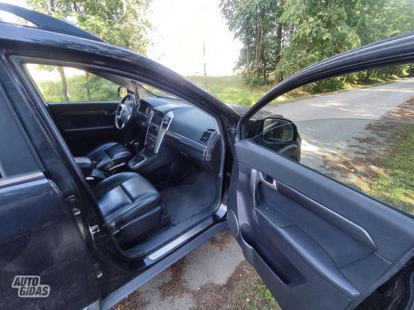 Black Chevrolet Captiva 2009 in Panevezys, with an engine capacity of 2.00 L and mileage of 290 thousand km for 2550 €, photo 9 on AUTOMOTO.COM.LV
