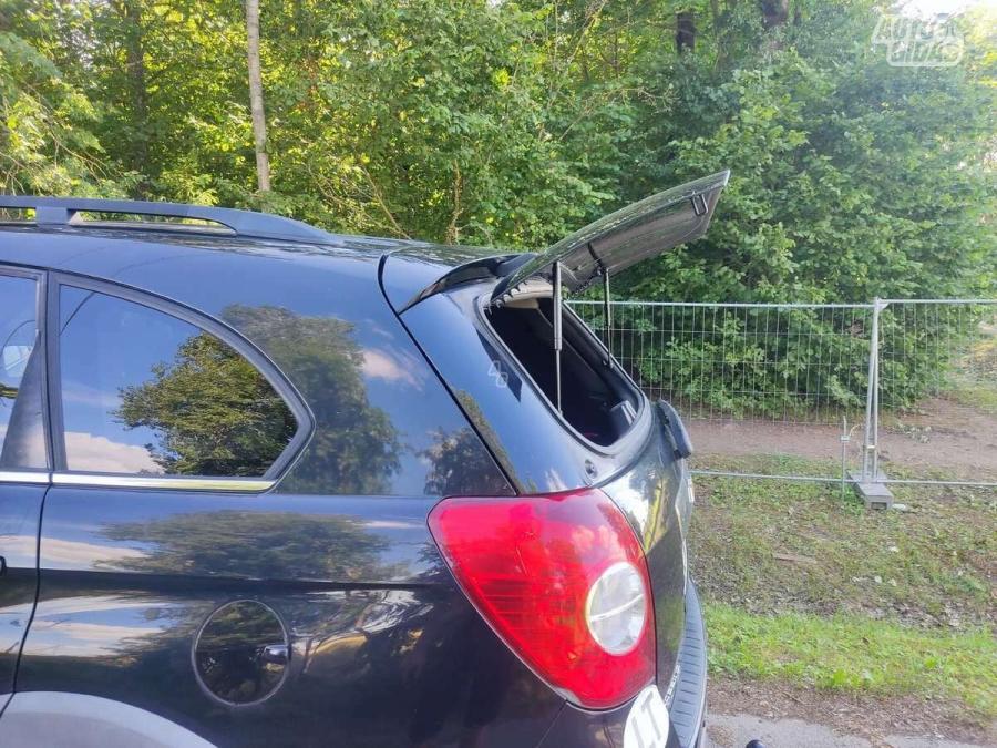 Black Chevrolet Captiva 2009 in Panevezys, with an engine capacity of 2.00 L and mileage of 290 thousand km for 2550 €, photo 14 on AUTOMOTO.COM.LV