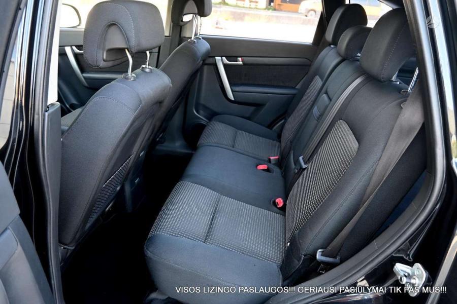 Black Chevrolet Captiva 2009 in Kretinga, with an engine capacity of 2.40 L and mileage of 216 thousand km for 3999 €, photo 10 on AUTOMOTO.COM.LV