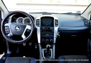 Black Chevrolet Captiva 2009 in Kretinga, with an engine capacity of 2.40 L and mileage of 216 thousand km for 3999 €, photo 12 on AUTOMOTO.COM.LV