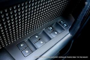 Black Chevrolet Captiva 2009 in Kretinga, with an engine capacity of 2.40 L and mileage of 216 thousand km for 3999 €, photo 14 on AUTOMOTO.COM.LV