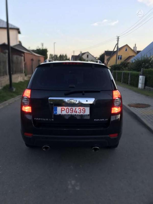 Black Chevrolet Captiva 2009 in Alytus, with an engine capacity of 2.40 L and mileage of 175 thousand km for 3999 €, photo 6 on AUTOMOTO.COM.LV