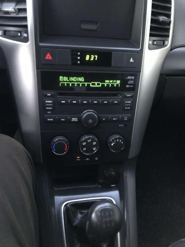 Black Chevrolet Captiva 2009 in Alytus, with an engine capacity of 2.40 L and mileage of 175 thousand km for 3999 €, photo 9 on AUTOMOTO.COM.LV