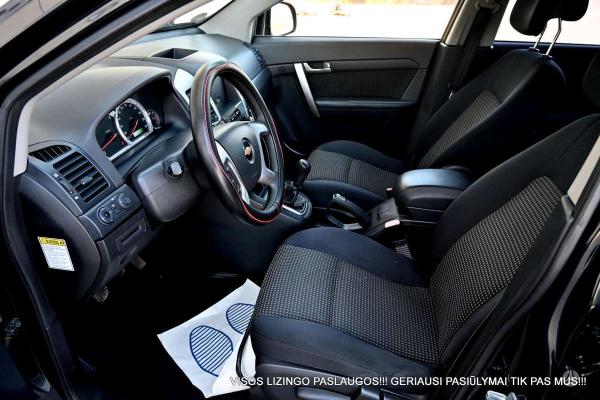 Chevrolet Captiva 2009 Kretinga vietnē Melns Chevrolet Captiva 2009 Kretinga, ar dzinēja tilpumu 2.40 L un nobraukumu 216 tūkst. km par 3999 €, foto 11 vietnē AUTOMOTO.COM.LV