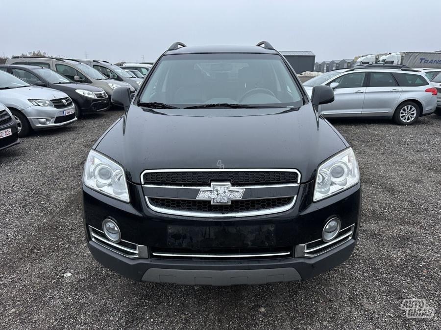 Melns Chevrolet Captiva 2010 Giraitė, ar dzinēja tilpumu 2.00 L un nobraukumu 246 tūkst. km par 3150 €, foto 2 vietnē AUTOMOTO.COM.LV