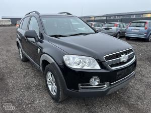 Melns Chevrolet Captiva 2010 Giraitė, ar dzinēja tilpumu 2.00 L un nobraukumu 246 tūkst. km par 3150 €, foto 3 vietnē AUTOMOTO.COM.LV