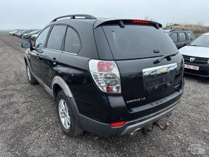 Melns Chevrolet Captiva 2010 Giraitė, ar dzinēja tilpumu 2.00 L un nobraukumu 246 tūkst. km par 3150 €, foto 7 vietnē AUTOMOTO.COM.LV