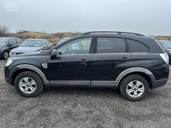 Melns Chevrolet Captiva 2010 Giraitė, ar dzinēja tilpumu 2.00 L un nobraukumu 246 tūkst. km par 3150 €, foto 8 vietnē AUTOMOTO.COM.LV