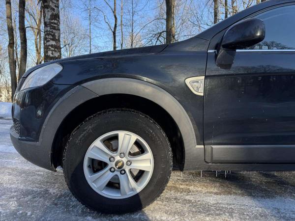 Melns Chevrolet Captiva 2010 Viļņa, ar dzinēja tilpumu 1.99 L un nobraukumu 223 tūkst. km par 3590 €, foto 21 vietnē AUTOMOTO.COM.LV