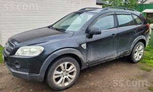 Melns Chevrolet Captiva 2010 Valmiera, ar dzinēja tilpumu 2.40 L un nobraukumu 370 tūkst. km par 1500 €, foto 3 vietnē AUTOMOTO.COM.LV