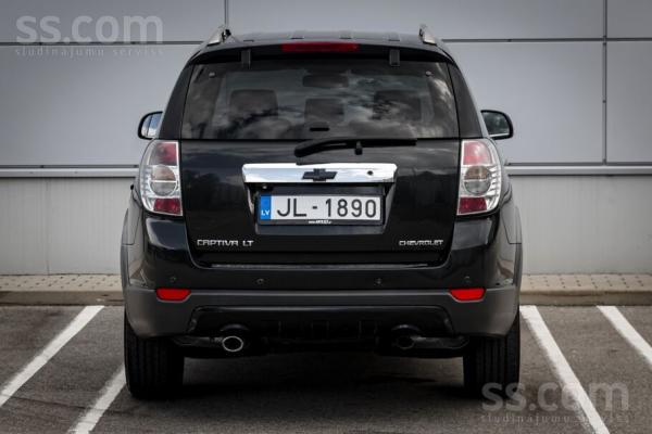 Melns Chevrolet Captiva 2010 Rīga, ar dzinēja tilpumu 2.00 L un nobraukumu 235 tūkst. km par 5995 €, foto 5 vietnē AUTOMOTO.COM.LV
