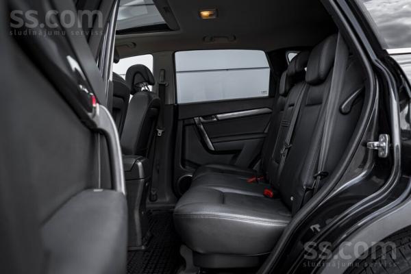 Melns Chevrolet Captiva 2010 Rīga, ar dzinēja tilpumu 2.00 L un nobraukumu 235 tūkst. km par 5995 €, foto 9 vietnē AUTOMOTO.COM.LV