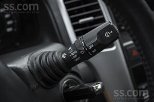 Black Chevrolet Captiva 2010 in Riga, with an engine capacity of 2.00 L and mileage of 235 thousand km for 5995 €, photo 21 on AUTOMOTO.COM.LV