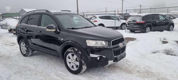 Black Chevrolet Captiva 2011 in Kaunas, with an engine capacity of 2.20 L and mileage of 211 thousand km for 5150 €, photo 2 on AUTOMOTO.COM.LV