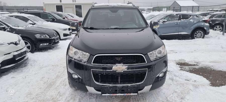 Black Chevrolet Captiva 2011 in Kaunas, with an engine capacity of 2.20 L and mileage of 211 thousand km for 5150 €, photo 3 on AUTOMOTO.COM.LV