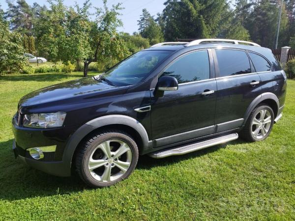Melns Chevrolet Captiva 2011 Jēkabpils, ar dzinēja tilpumu 2.20 L un nobraukumu 195 tūkst. km par 6000 €, foto 4 vietnē AUTOMOTO.COM.LV