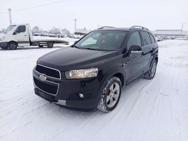 Melns Chevrolet Captiva 2011 Marijampole, ar dzinēja tilpumu 2.23 L un nobraukumu 298 tūkst. km par 5000 €, foto 1 vietnē AUTOMOTO.COM.LV