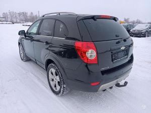 Black Chevrolet Captiva 2011 in Marijampole, with an engine capacity of 2.23 L and mileage of 298 thousand km for 5000 €, photo 9 on AUTOMOTO.COM.LV