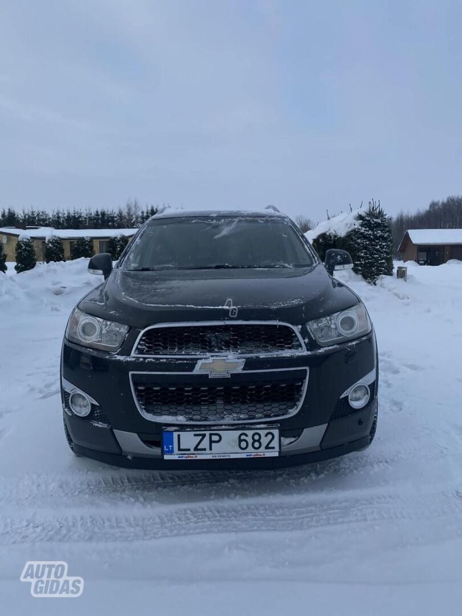 Black Chevrolet Captiva 2011 in Plunge, with an engine capacity of 2.20 L and mileage of 263 thousand km for 5000 €, photo 3 on AUTOMOTO.COM.LV