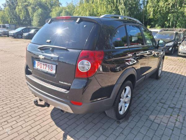 Melns Chevrolet Captiva 2011 Marijampole, ar dzinēja tilpumu 2.23 L un nobraukumu 299 tūkst. km par 4800 €, foto 7 vietnē AUTOMOTO.COM.LV
