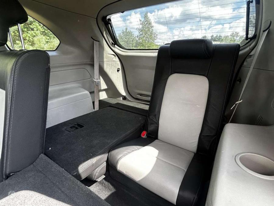 Black Chevrolet Captiva 2011 in Klaipeda, with an engine capacity of 2.23 L and mileage of 270 thousand km for 4500 €, photo 9 on AUTOMOTO.COM.LV