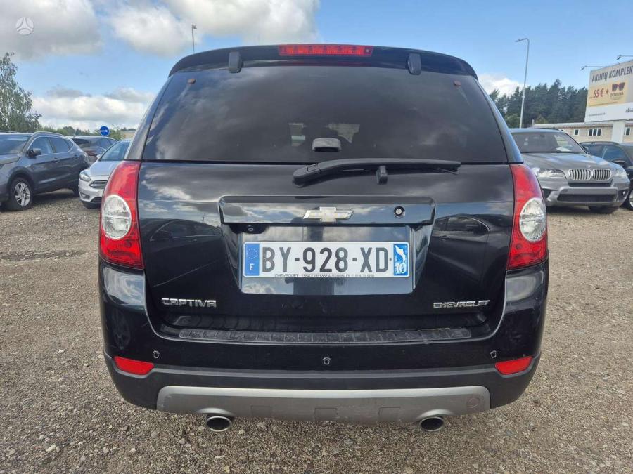Melns Chevrolet Captiva 2011 Utena, ar dzinēja tilpumu 2.20 L un nobraukumu 226 tūkst. km par 4250 €, foto 7 vietnē AUTOMOTO.COM.LV