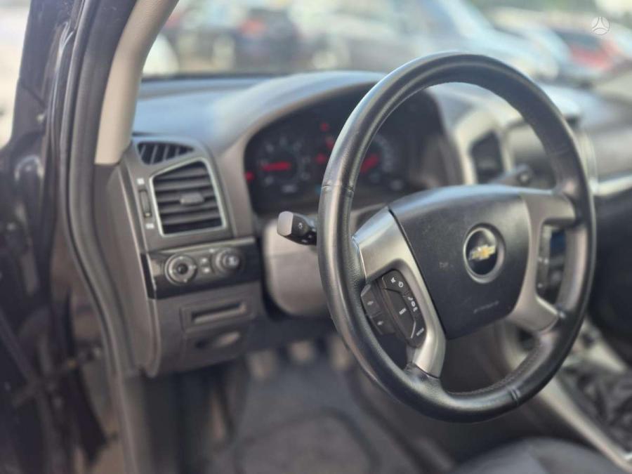 Melns Chevrolet Captiva 2011 Utena, ar dzinēja tilpumu 2.20 L un nobraukumu 226 tūkst. km par 4250 €, foto 15 vietnē AUTOMOTO.COM.LV