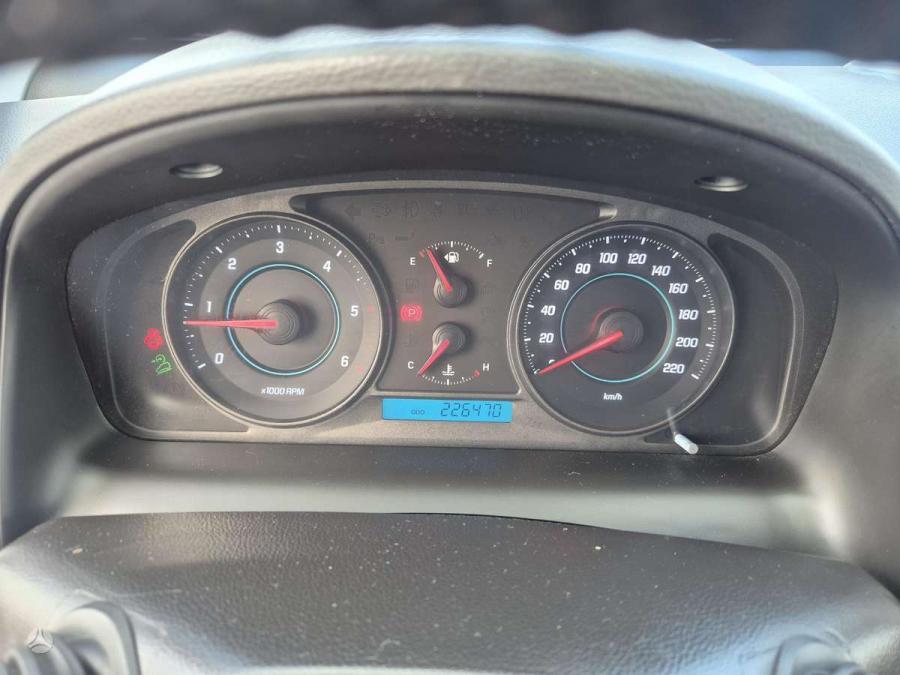Melns Chevrolet Captiva 2011 Utena, ar dzinēja tilpumu 2.20 L un nobraukumu 226 tūkst. km par 4250 €, foto 21 vietnē AUTOMOTO.COM.LV
