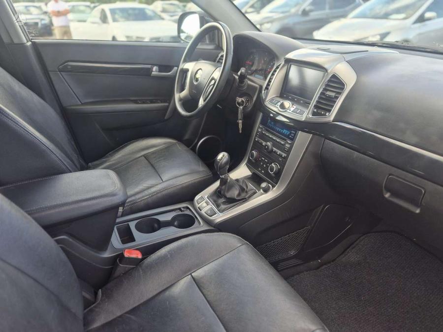 Black Chevrolet Captiva 2011 in Utena, with an engine capacity of 2.20 L and mileage of 226 thousand km for 4200 €, photo 10 on AUTOMOTO.COM.LV