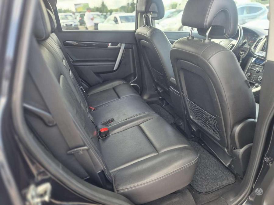 Black Chevrolet Captiva 2011 in Utena, with an engine capacity of 2.20 L and mileage of 226 thousand km for 4200 €, photo 11 on AUTOMOTO.COM.LV